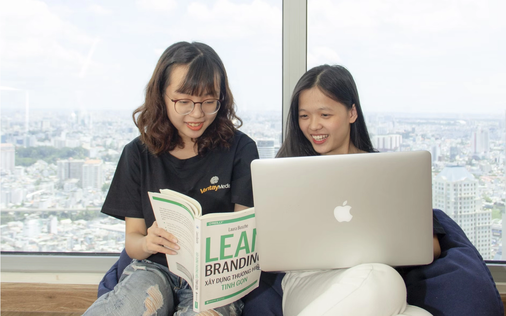 10 Training Content Examples to Inspire Employees